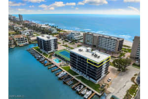 Vanderbilt Bay In Vanderbilt Beach Naples Condos For Sale