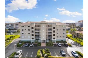 Maxime Club Condos For Sale in Marco Island, FL