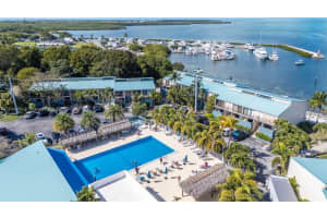 Executive Bay Club Oceanfront Townhouses For Sale in Islamorada