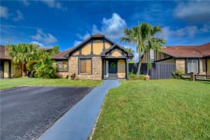 Kingsley Commons In Springtree Lakes Sunrise Homes For Sale