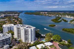 Summer Cove Oceanfront Condos For Sale in Sarasota